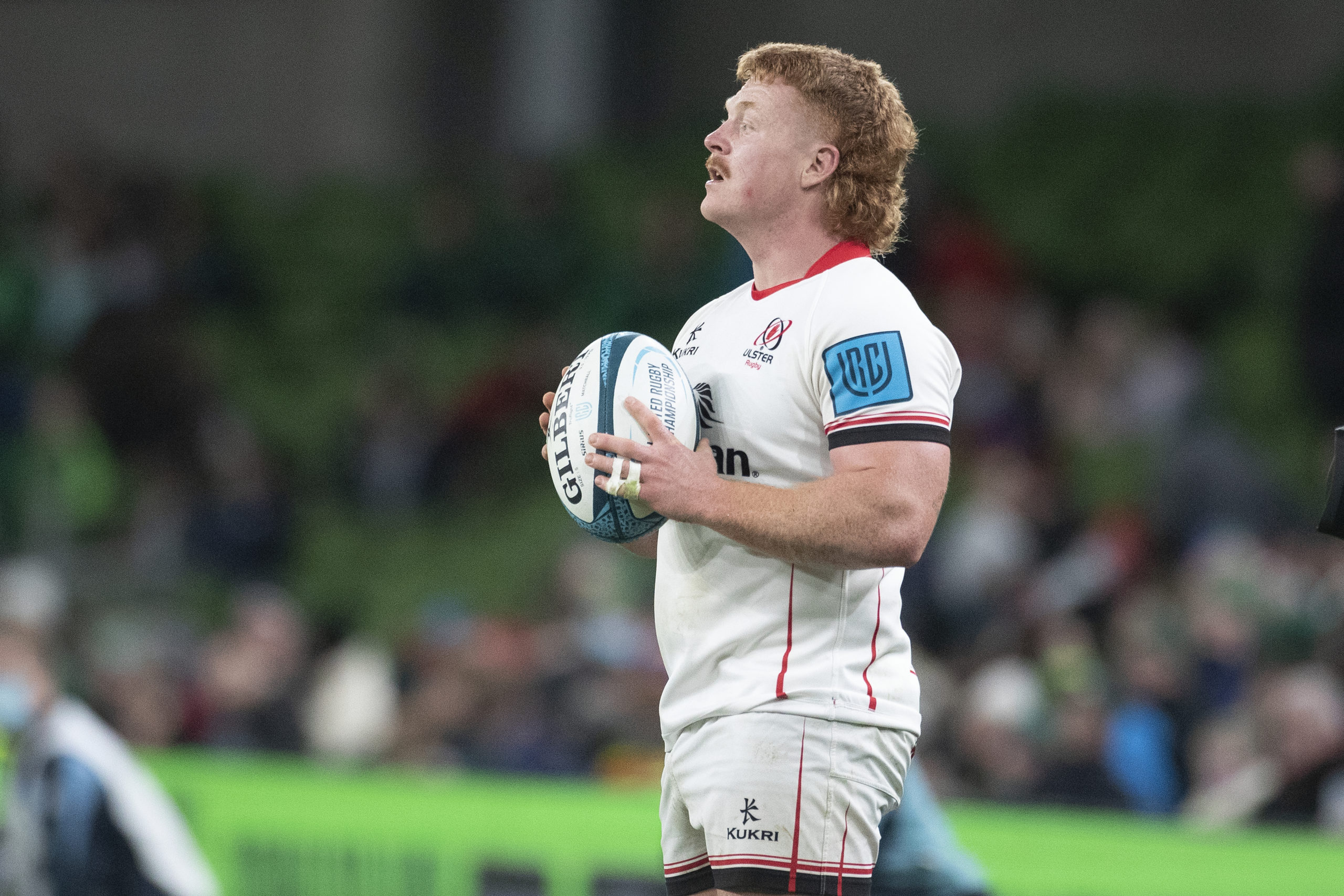 Wales hooker Bradley Roberts signs for Dragons