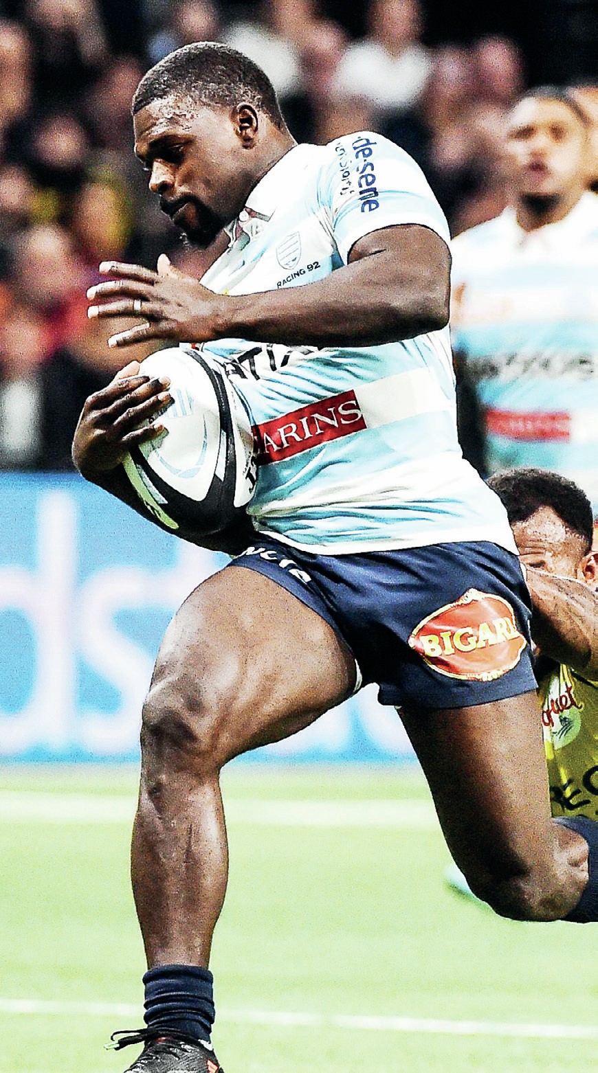 Wade stays on at Racing 92