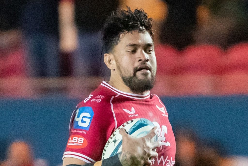 Vaea Fifita's commanding presence has Scarlets pushing for URC play-off ...