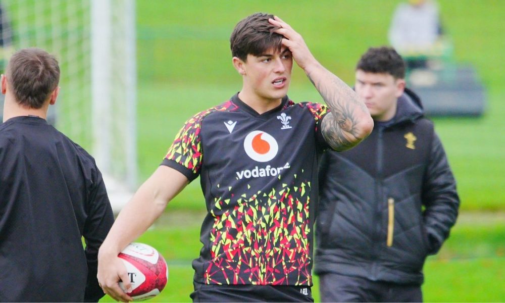 Louis Rees-Zammit named among replacements for Wales return against ...