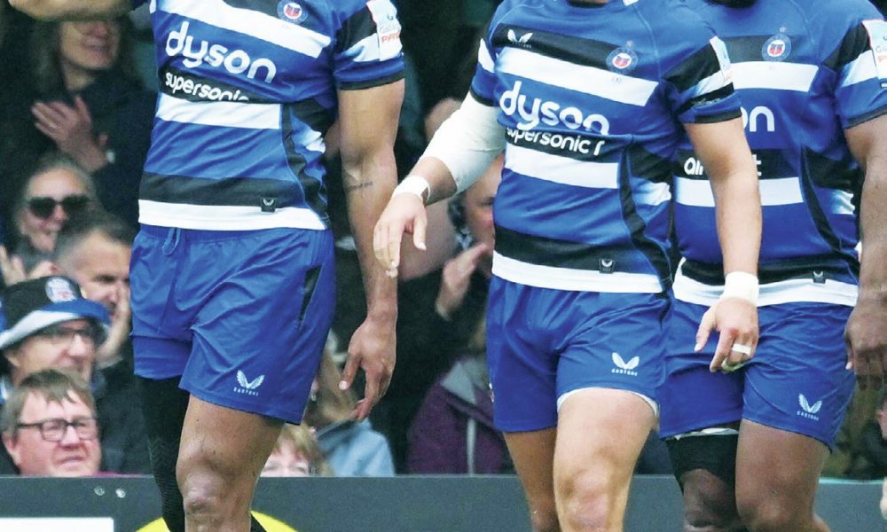 Du Toit’s hat-trick sees off Leicester